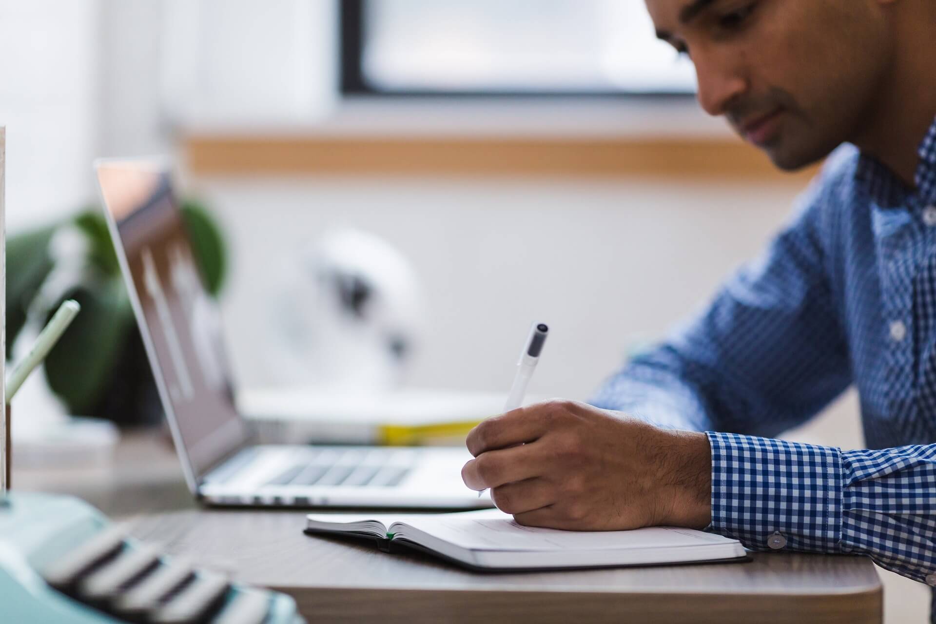 What is an International Lawyer, and how to become one - TIL